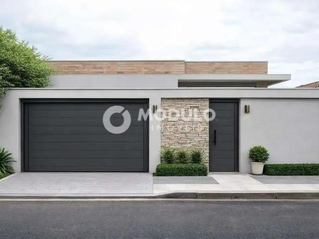 Casa / Sobrado para Venda em Uberlândia/MG Taiaman 3 Quartos