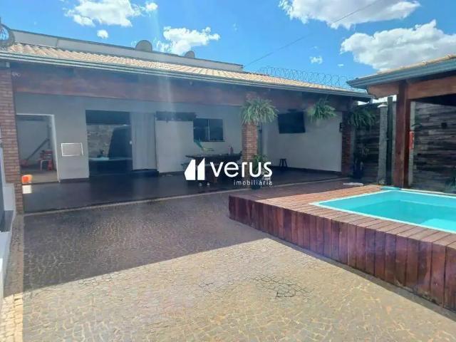 Casa / Sobrado para Venda em Uberlândia/MG Taiaman 3 Quartos