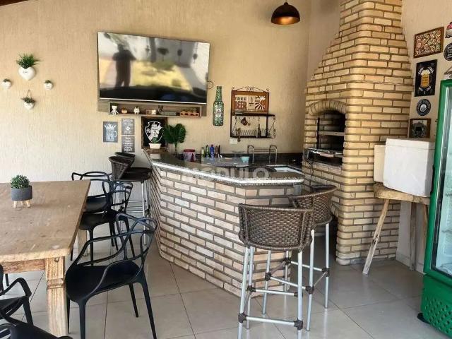 Casa / Sobrado para Venda em Uberlândia/MG Tibery 4 Quartos