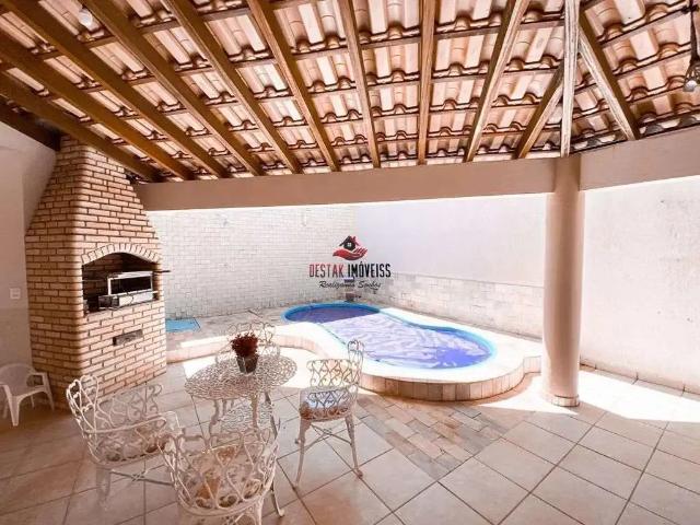 Casa / Sobrado para Venda em Uberlândia/MG Tibery 5 Quartos