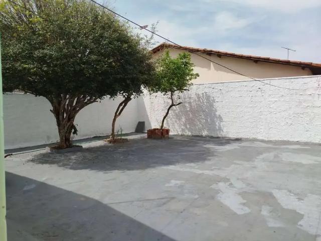 Casa / Sobrado para Venda em Uberlândia/MG Tubalina 3 Quartos
