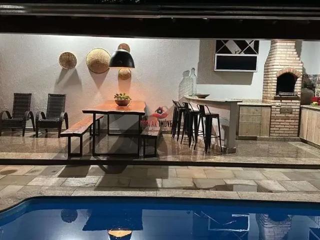 Casa / Sobrado para Venda em Uberlândia/MG Tubalina 5 Quartos