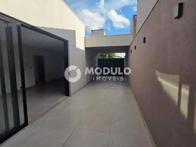Casa / Sobrado para Venda em Uberlândia/MG Umuarama 3 Quartos
