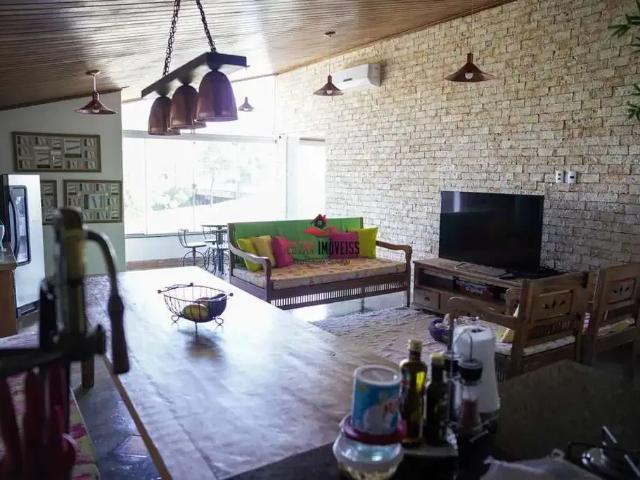 Casa / Sobrado para Venda em Uberlândia/MG Umuarama 9 Quartos