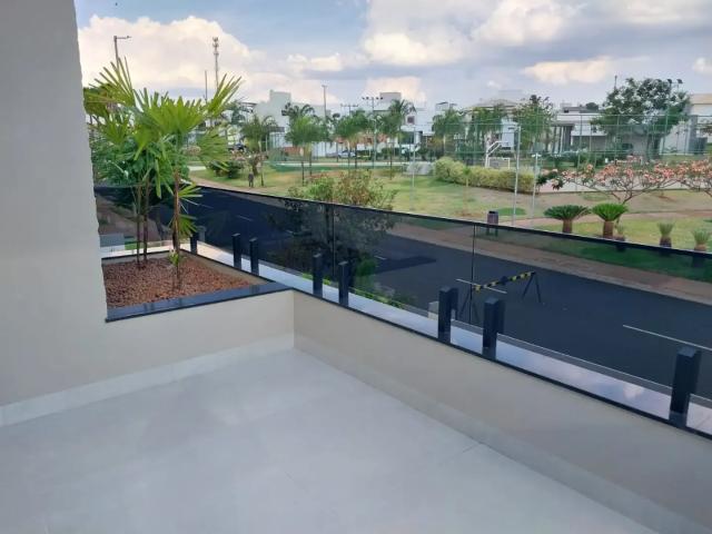 Casa / Sobrado para Venda em Uberlândia/MG Varanda Sul 3 Quartos