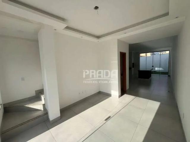 Casa / Sobrado para Venda em Uberlândia/MG Vida Nova 3 Quartos