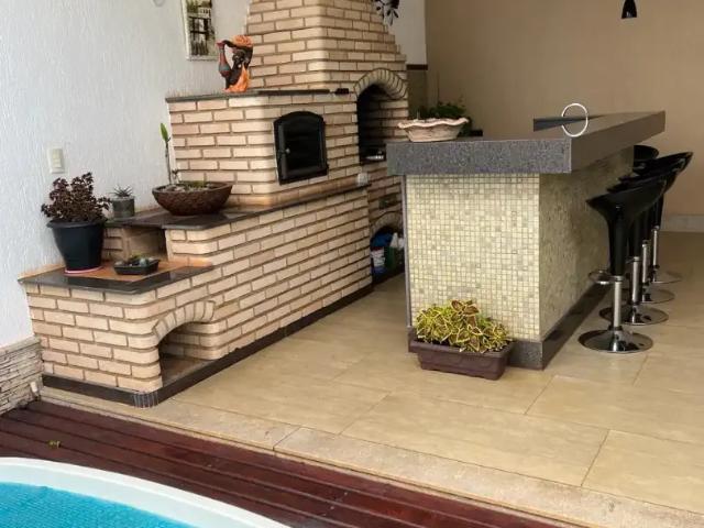 Casa / Sobrado para Venda em Uberlândia/MG Vigilato Pereira 4 Quartos