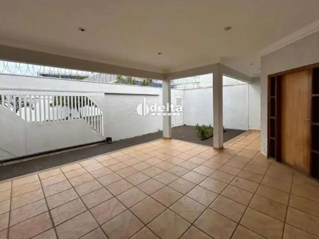 Casa / Sobrado para Venda em Uberlândia/MG Vigilato Pereira 4 Quartos