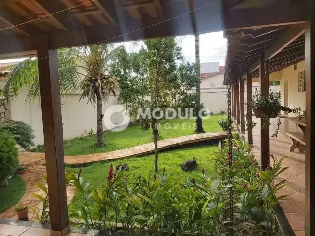 Casa / Sobrado para Venda em Uberlândia/MG Vigilato Pereira 4 Quartos