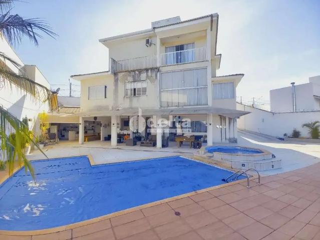 Casa / Sobrado para Venda em Uberlândia/MG Vigilato Pereira 5 Quartos