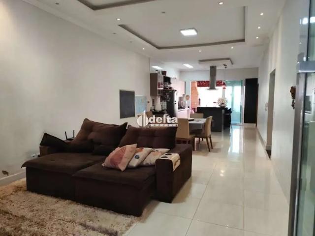 Casa / Sobrado para Venda em Uberlândia/MG Pacaembu 3 Quartos