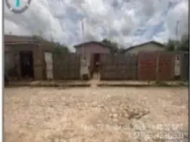 Casa / Sobrado para Venda em União/PI Centro 2 Quartos