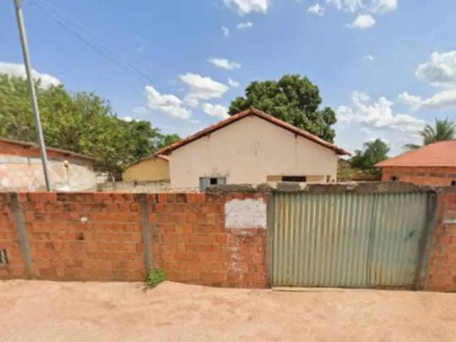 Casa / Sobrado para Venda em Urucuia/MG Zona Rural 2 Quartos