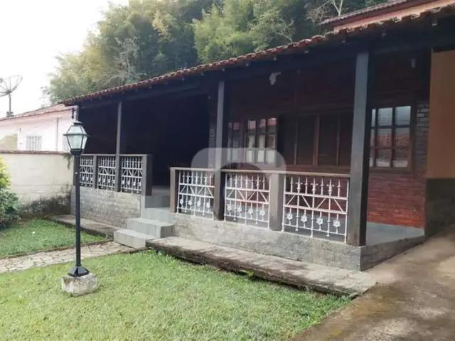 Casa / Sobrado para Venda em Valença/RJ Benfica 4 Quartos