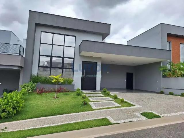 Casa / Sobrado para Venda em Valinhos/SP Chácaras Alpina 3 Quartos