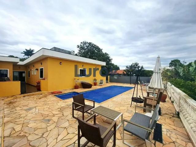 Casa / Sobrado para Venda em Valinhos/SP Clube de Campos Valinhos 6 Quartos