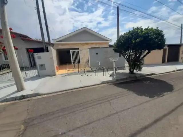 Casa / Sobrado para Venda em Valinhos/SP Colina dos Pinheiros 3 Quartos