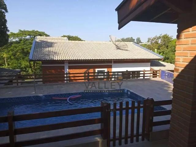 Casa / Sobrado para Venda em Valinhos/SP Country Club 3 Quartos