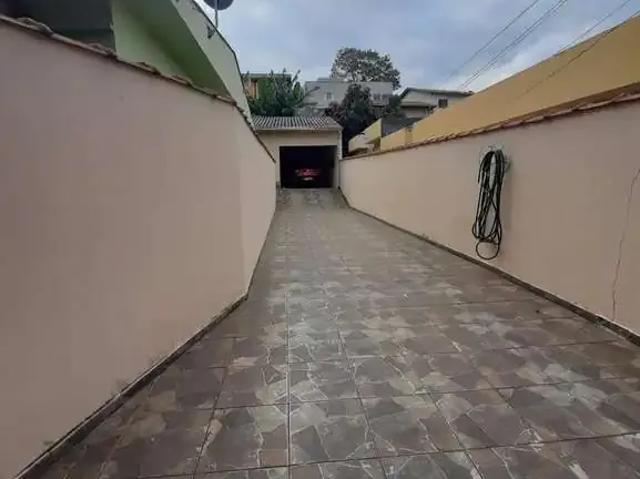 Casa / Sobrado para Venda em Valinhos/SP Jardim América II 5 Quartos