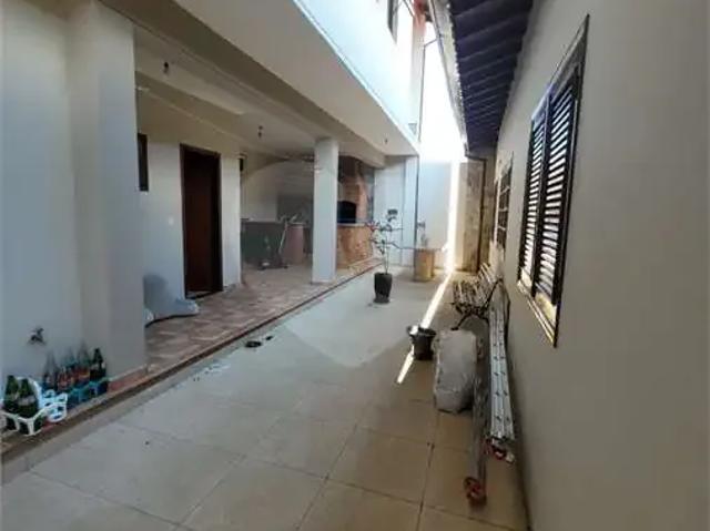 Casa / Sobrado para Venda em Valinhos/SP Jardim Celani 3 Quartos