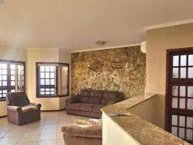 Casa / Sobrado para Venda em Valinhos/SP Jardim Celani 4 Quartos
