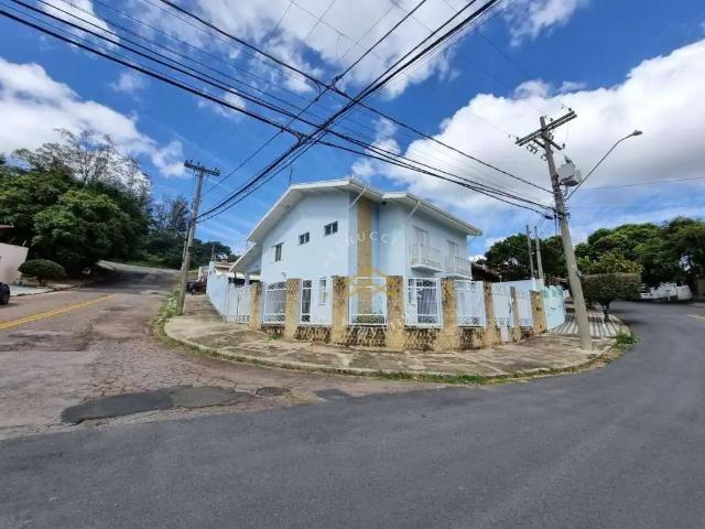 Casa / Sobrado para Venda em Valinhos/SP Jardim das Palmeiras 3 Quartos