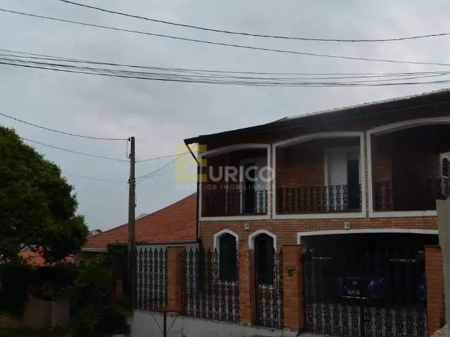 Casa / Sobrado para Venda em Valinhos/SP Jardim das Palmeiras 4 Quartos