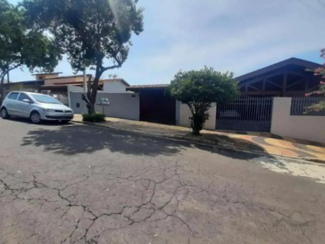 Casa / Sobrado para Venda em Valinhos/SP Jardim das Vitórias Régias 2 Quartos