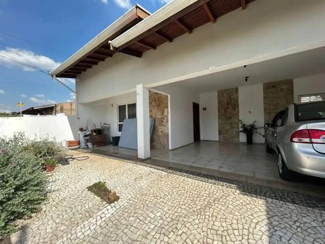 Casa / Sobrado para Venda em Valinhos/SP Jardim dos Manacás 3 Quartos