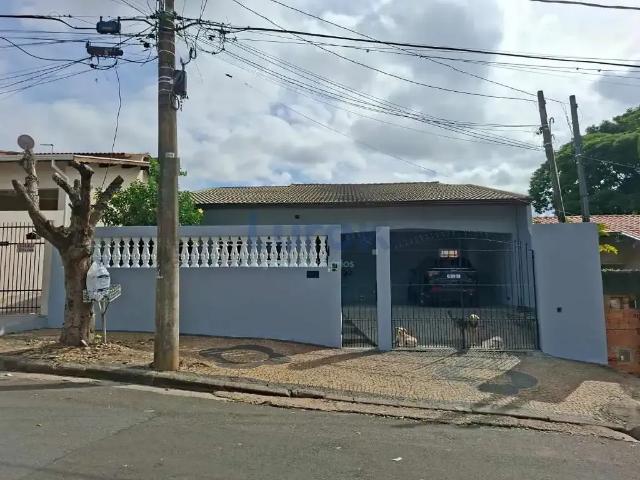 Casa / Sobrado para Venda em Valinhos/SP Jardim dos Manacás 3 Quartos