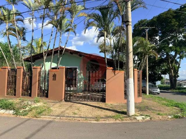 Casa / Sobrado para Venda em Valinhos/SP Jardim Imperial 5 Quartos