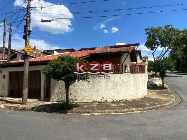 Casa / Sobrado para Venda em Valinhos/SP Jardim Itapuã 4 Quartos