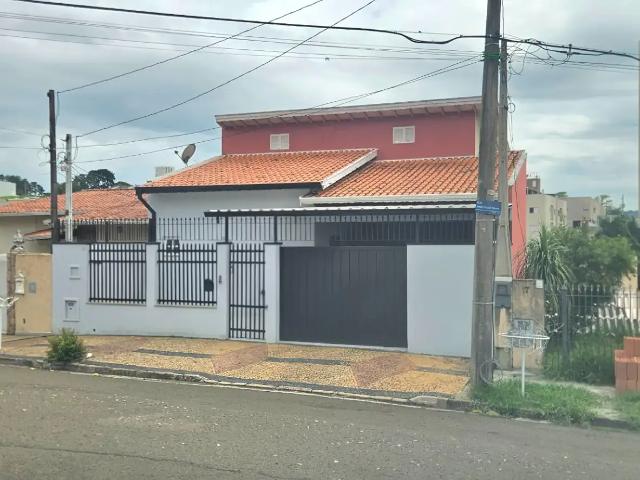 Casa / Sobrado para Venda em Valinhos/SP Jardim Panorama 3 Quartos