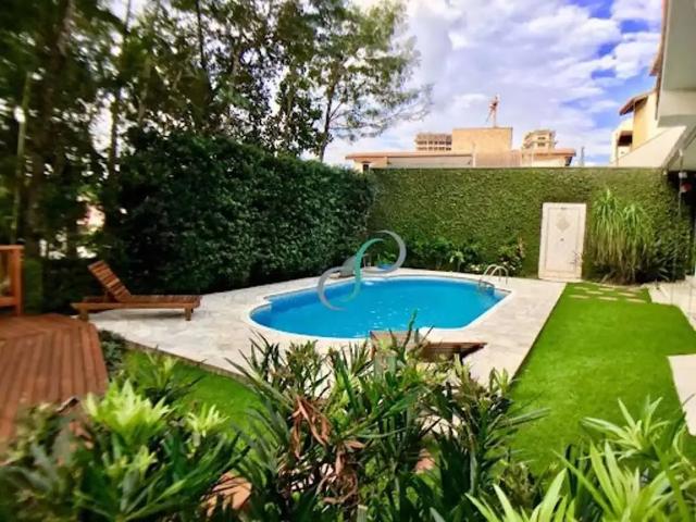 Casa / Sobrado para Venda em Valinhos/SP Jardim Paiquerê 4 Quartos