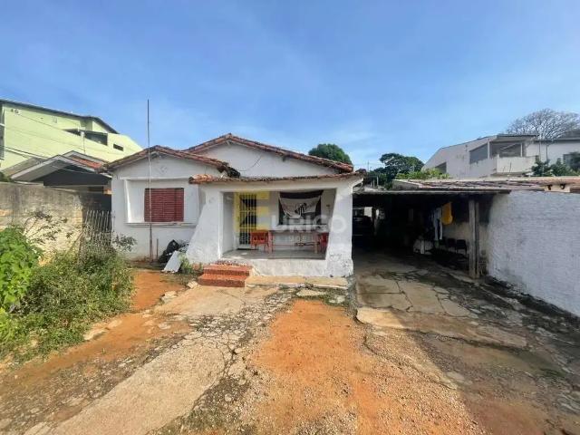 Casa / Sobrado para Venda em Valinhos/SP Jardim Pinheiros 4 Quartos