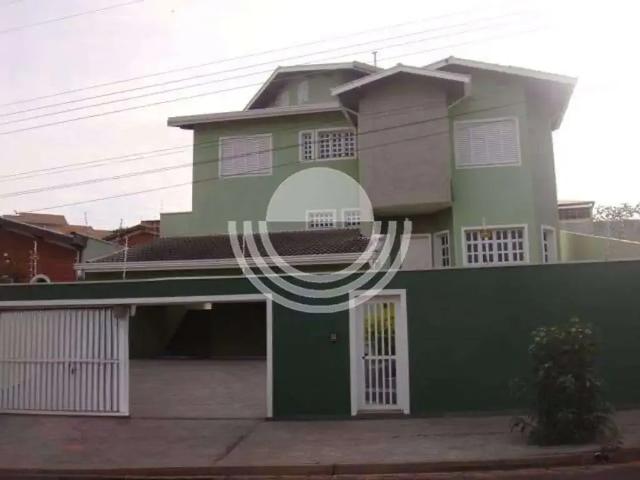 Casa / Sobrado para Venda em Valinhos/SP Jardim São Francisco 4 Quartos