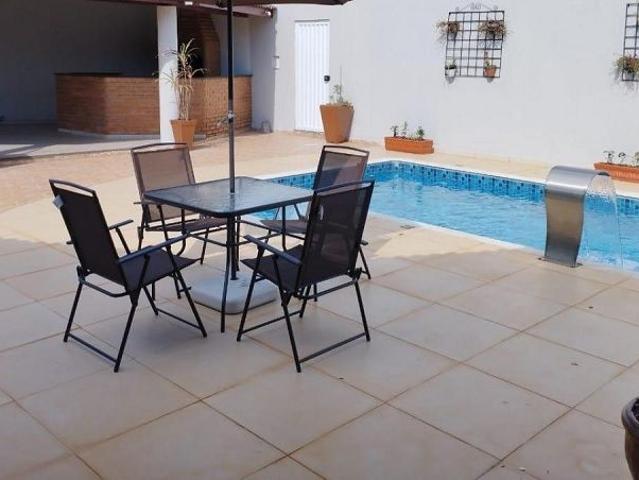 Casa / Sobrado para Venda em Valinhos/SP Jardim Santo Antônio 4 Quartos