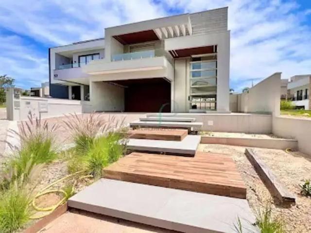 Casa / Sobrado para Venda em Valinhos/SP Loteamento Reserva das Palmeiras 4 Quartos