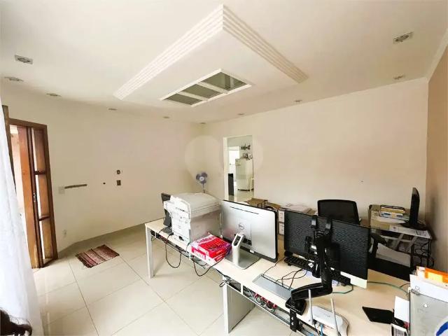 Casa / Sobrado para Venda em Valinhos/SP Loteamento Residencial Santa Gertrudes 3 Quartos