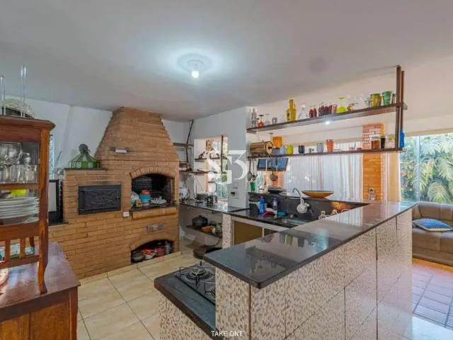 Casa / Sobrado para Venda em Valinhos/SP Parque Valinhos 4 Quartos