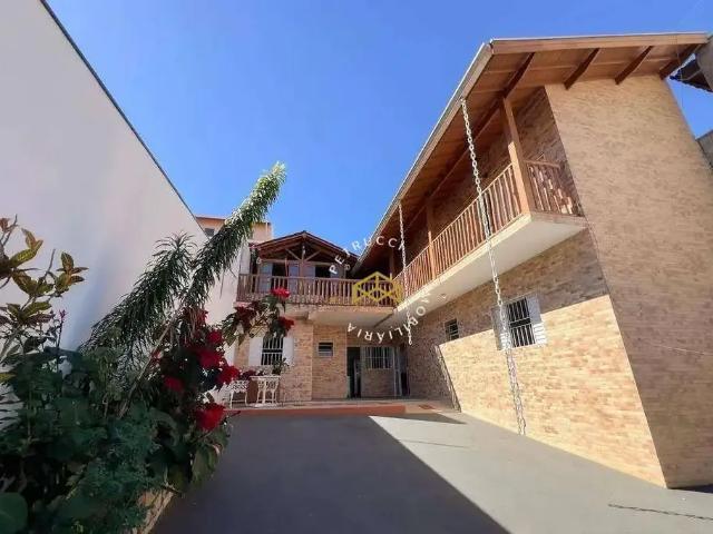 Casa / Sobrado para Venda em Valinhos/SP Parque Cecap 5 Quartos