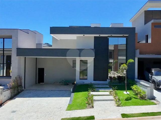 Casa / Sobrado para Venda em Valinhos/SP Residencial Mont' Alcino 3 Quartos