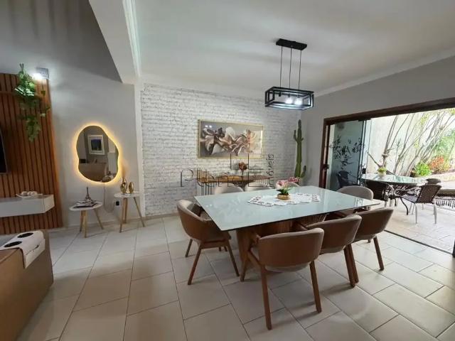 Casa / Sobrado para Venda em Valinhos/SP Residencial Nova Era 3 Quartos