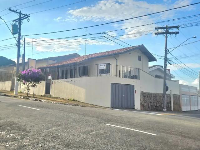 Casa / Sobrado para Venda em Valinhos/SP Residencial São Luiz 3 Quartos