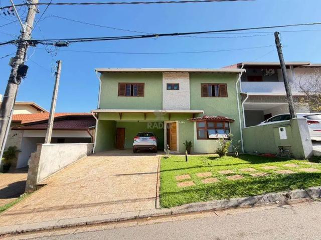 Casa / Sobrado para Venda em Valinhos/SP Roncáglia 3 Quartos