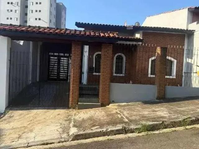 Casa / Sobrado para Venda em Valinhos/SP Santa Marina 3 Quartos