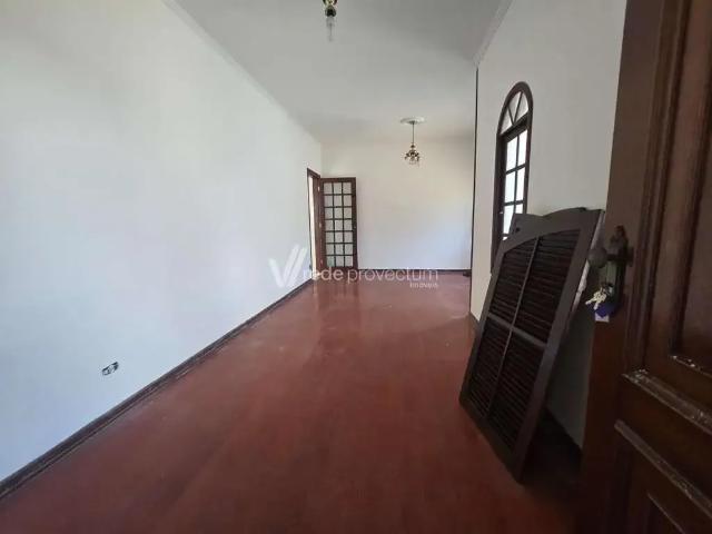 Casa / Sobrado para Venda em Valinhos/SP Santa Marina 3 Quartos