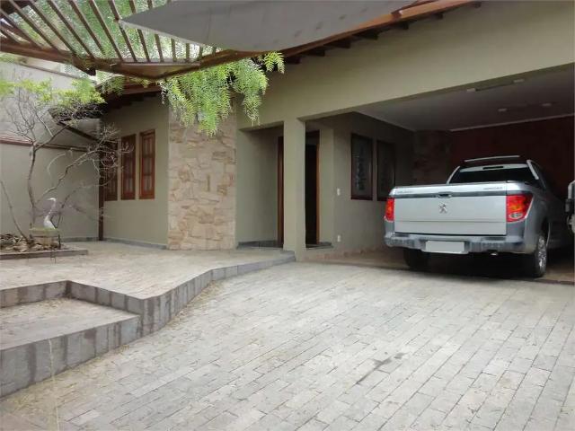 Casa / Sobrado para Venda em Valinhos/SP Santa Marina 3 Quartos