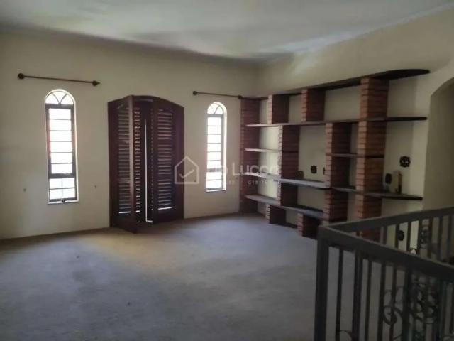 Casa / Sobrado para Venda em Valinhos/SP Vila Clayton 4 Quartos