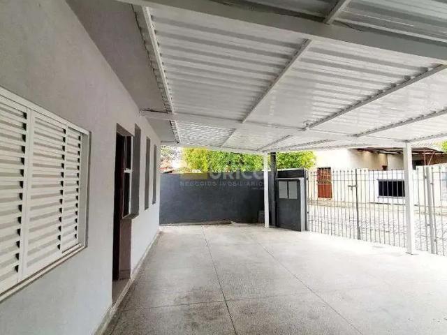 Casa / Sobrado para Venda em Valinhos/SP Vila Clayton 5 Quartos